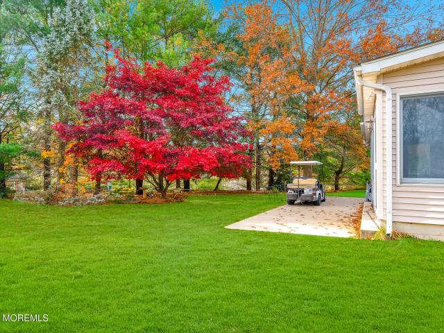 2221 S Chanticleer Court