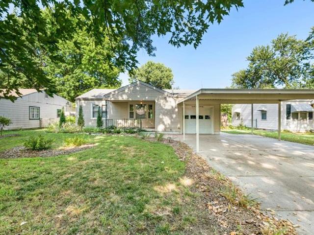 2221 S Green St, Wichita, KS 67211