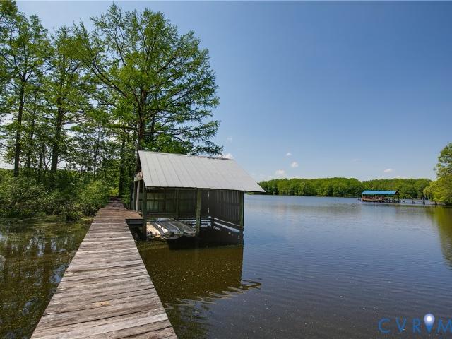 2221 S Landing Road