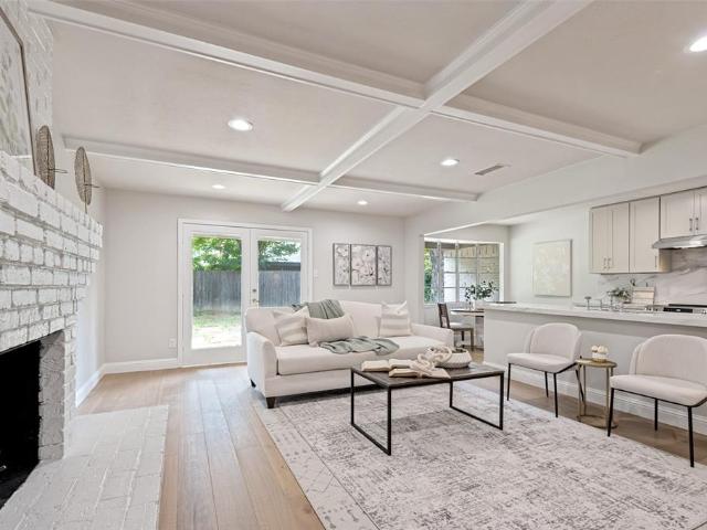 2221 Scarlet Lane