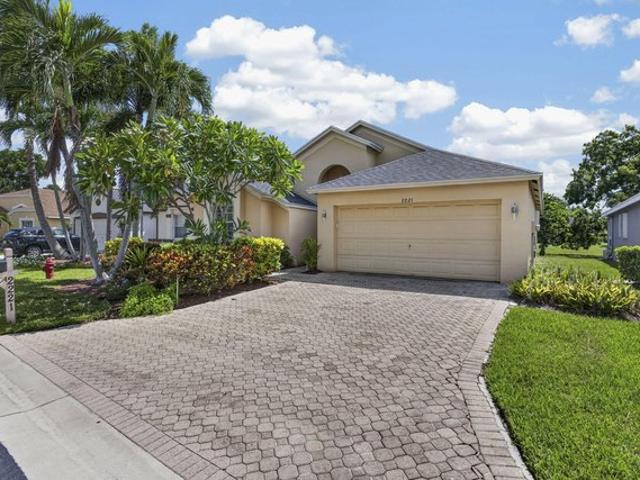 2221 Soundings Ct, Greenacres, FL 33413