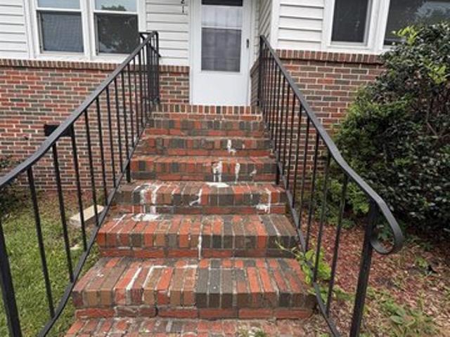 2221 3rd St NW, Center Point, AL 35215