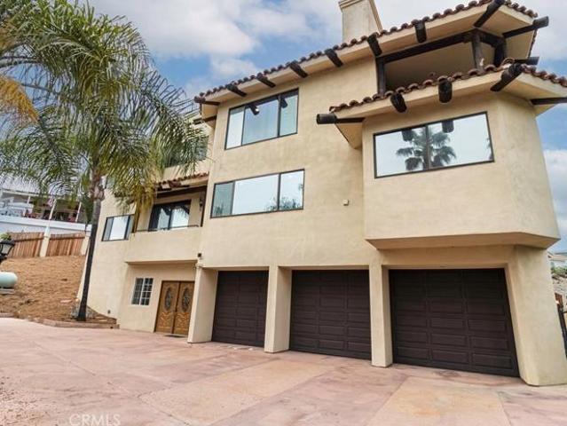22220 Hoofbeat Way, Canyon Lake, CA 92587