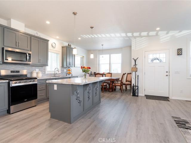 22221 Bloomfield Avenue 47