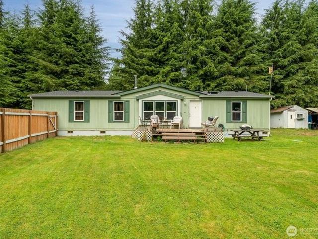 22221 S Forest Loop Rd, Granite Falls, WA 98252