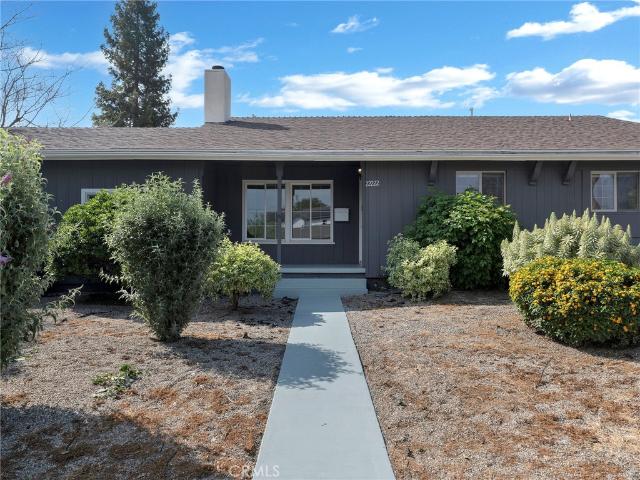 22222 Vanowen St, Woodland Hills, CA 91307 | MLS #SR26066 | Compass