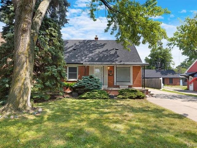 22225 E 10 Mile Rd, Saint Clair Shores, MI 48080