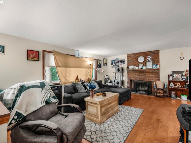 22225 se peggy ann dr