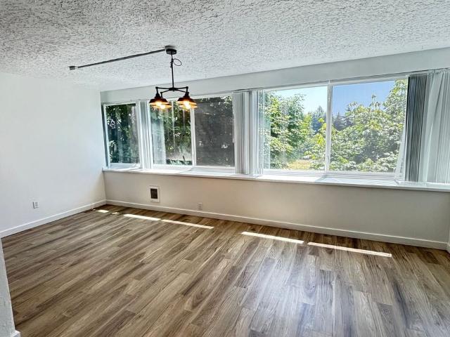 2222 Apartments 3 Bedroom Apartment for Rent at 2222 Sw Spring Garden St, Portland, OR 97219 Multnomah