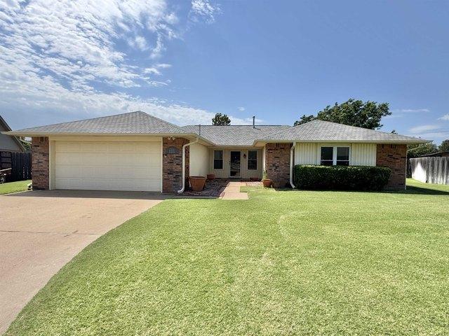 2222 Appomattox, Enid, OK 73703
