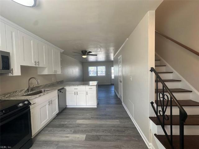 2222 Arctic AVE # 3