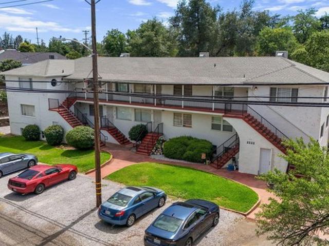 2222 California St, Redding, CA 96001