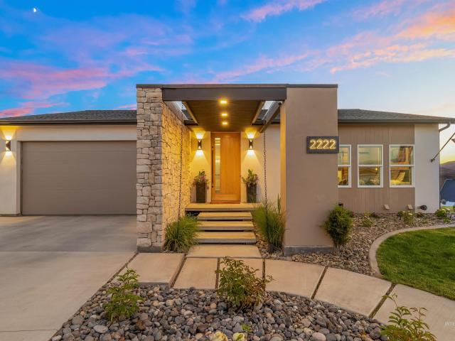 2222 Deer Pointe Drive