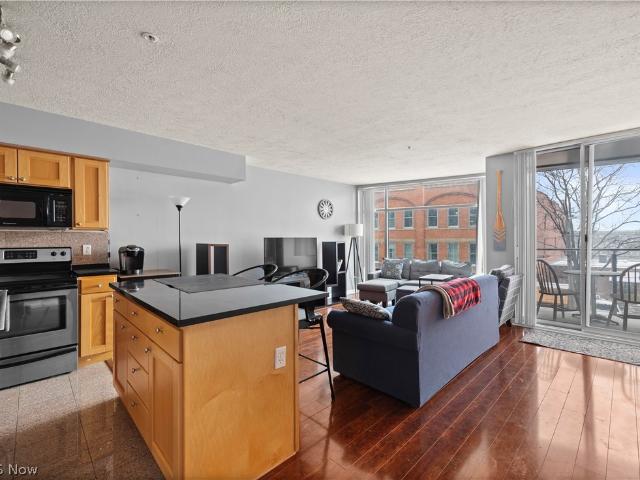 2222 Detroit Avenue 515
