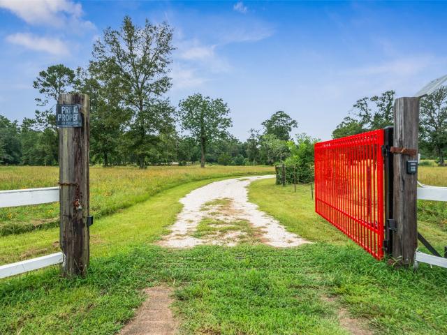 2222 Fm 945 Road S