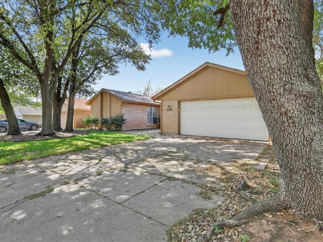 2222 Honey Creek Ln, Arlington, TX 76006 | MLS #21221 | Compass