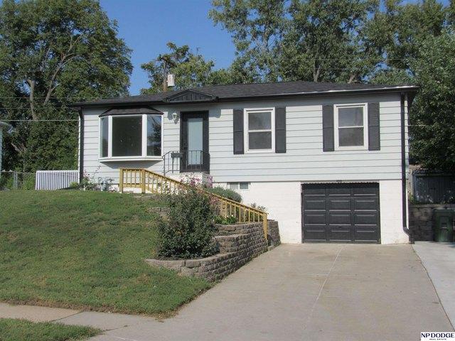 2222 Lillian St, Bellevue, NE 68147