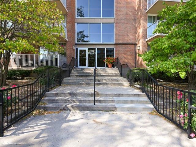 2222 S Stewart Ave Apt 3D, Lombard, IL 60148