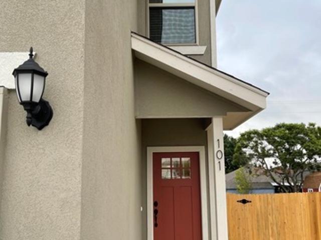 2222 Sandlewood Cv, Unit 101