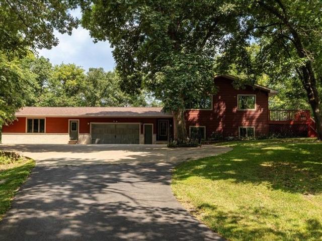 2222 Schmidt Ct SE, Rochester, MN 55904