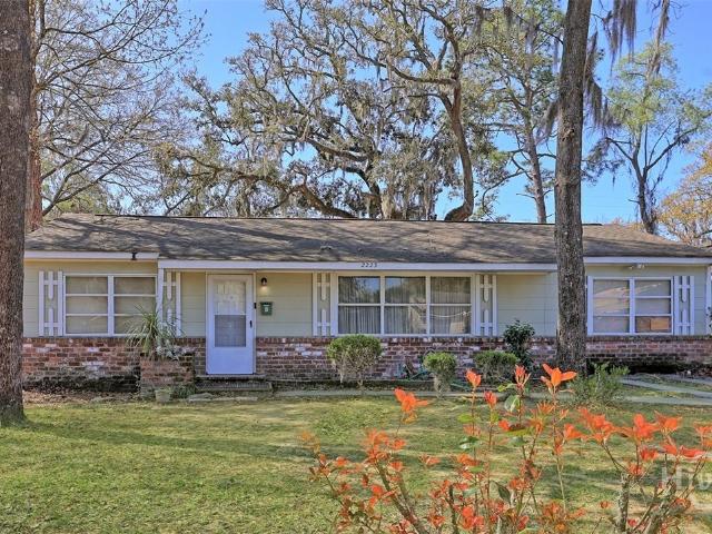 2223 N Fernwood Court