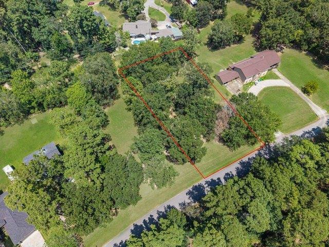 2223 Athens Dr, New Caney, TX 77357