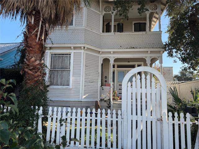 2223 Avenue K, Galveston, TX 77550 | MLS #55167 | Compass