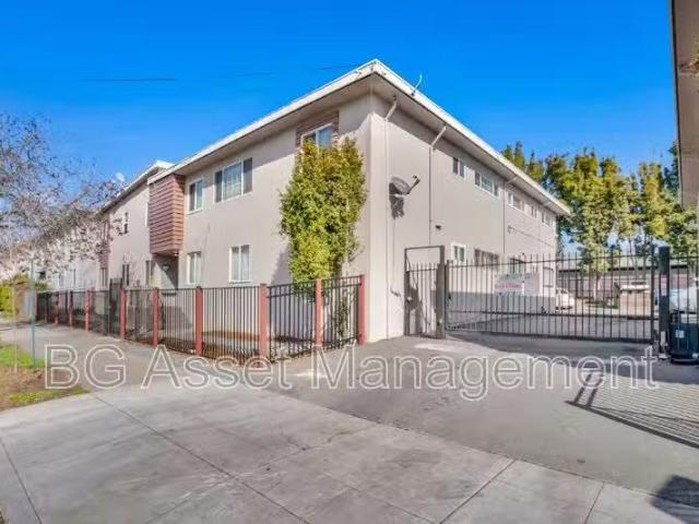 2223 Bonar St #C, Berkeley, CA 94702