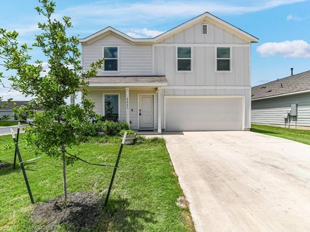 2223 Cumulus Ct, Lockhart, TX 78644