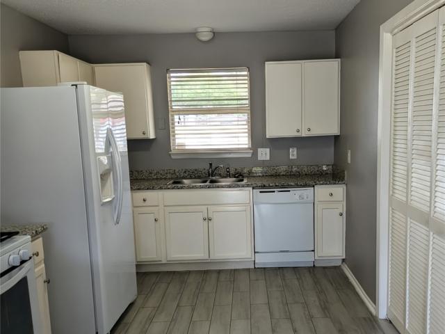 2223 Crosscoach Lane