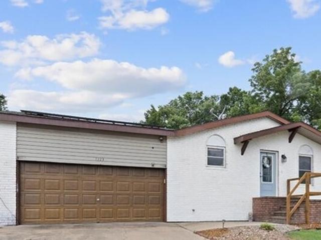 2223 Garfield Ave, Baxter Springs, KS 66713