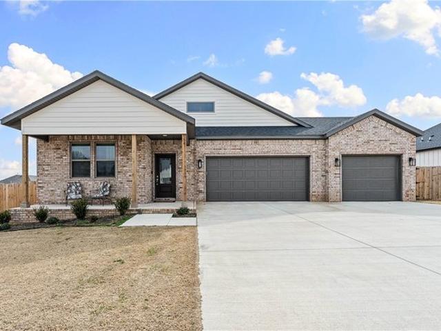 2223 Riggins Ave, Pea Ridge, AR 72751