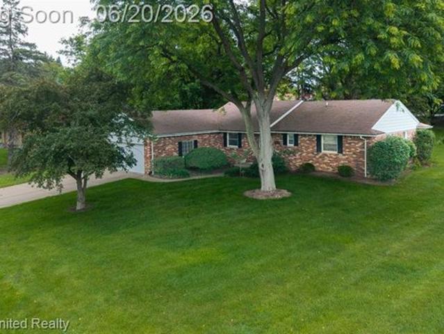 2223 Strader Dr, West Bloomfield Township, MI 48324