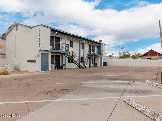 2223 W Dora St, Mesa, AZ 85201