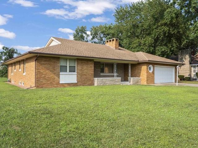 2223 W Manor Pkwy, West Peoria, IL 61604