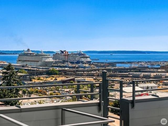 2223 13th Ave W Apt 301, Seattle, WA 98119