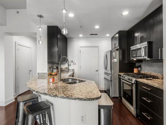 222 12th Street NE 904