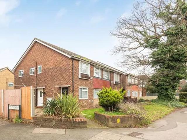 222, 224 Malden Road, London, KT3 6AR, United Kingdom | 2 bed apartment for rent #140396325 | Rentberry