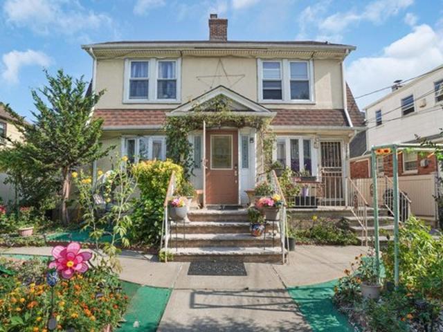 222 2 rd Ave, Queens Village, NY 11428