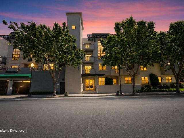 222 8th Avenue 304