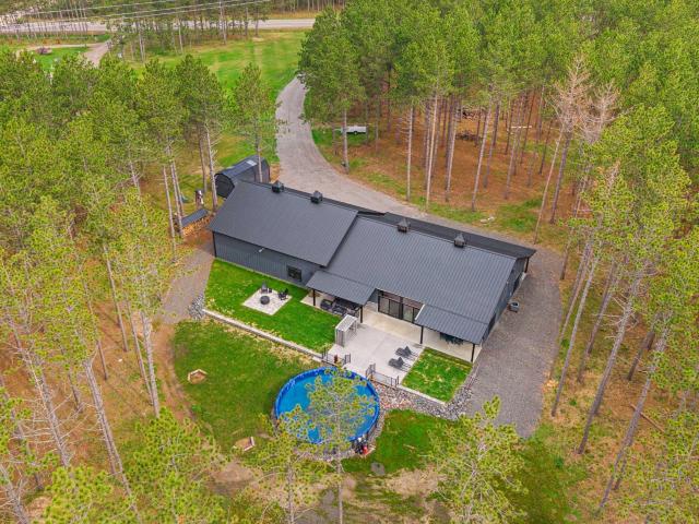 222 County Road Z
