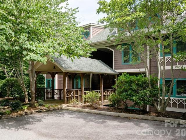 222 Creekside Way Units D & 301, Burnsville, NC 28714