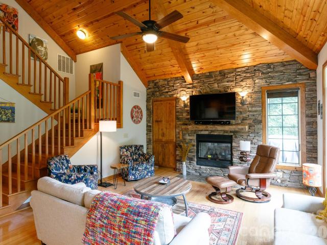 222 Creekside Way # D/301