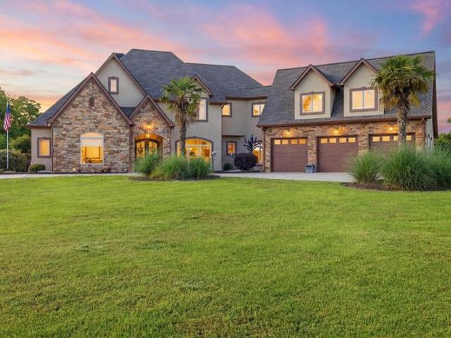 222 Cross Creek Dr, Ringgold, GA 30736