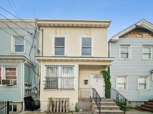 222 Astor St, Newark, NJ 07114