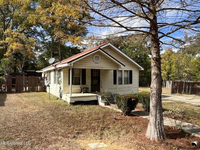 222 Avalon St, Brookhaven, MS 39601
