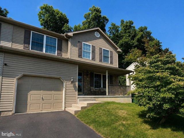 222 Bainbridge Cir, Reading, PA 19608