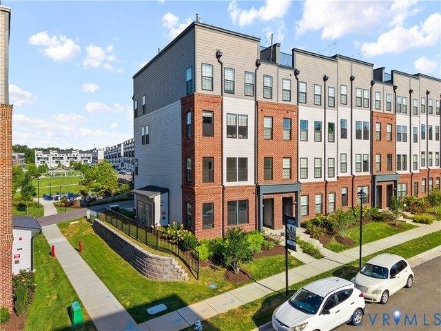 222 Brattice Dr, Midlothian, VA 23114