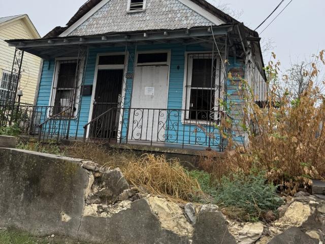 222 Brooks St, San Antonio, TX 78208 | MLS #1947 | Compass