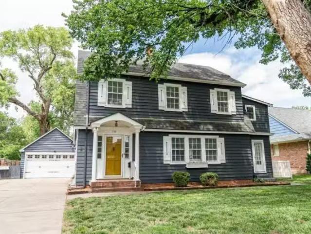 222 GREEN ST, HUTCHINSON, KS 67502 Single Family Residence For.
